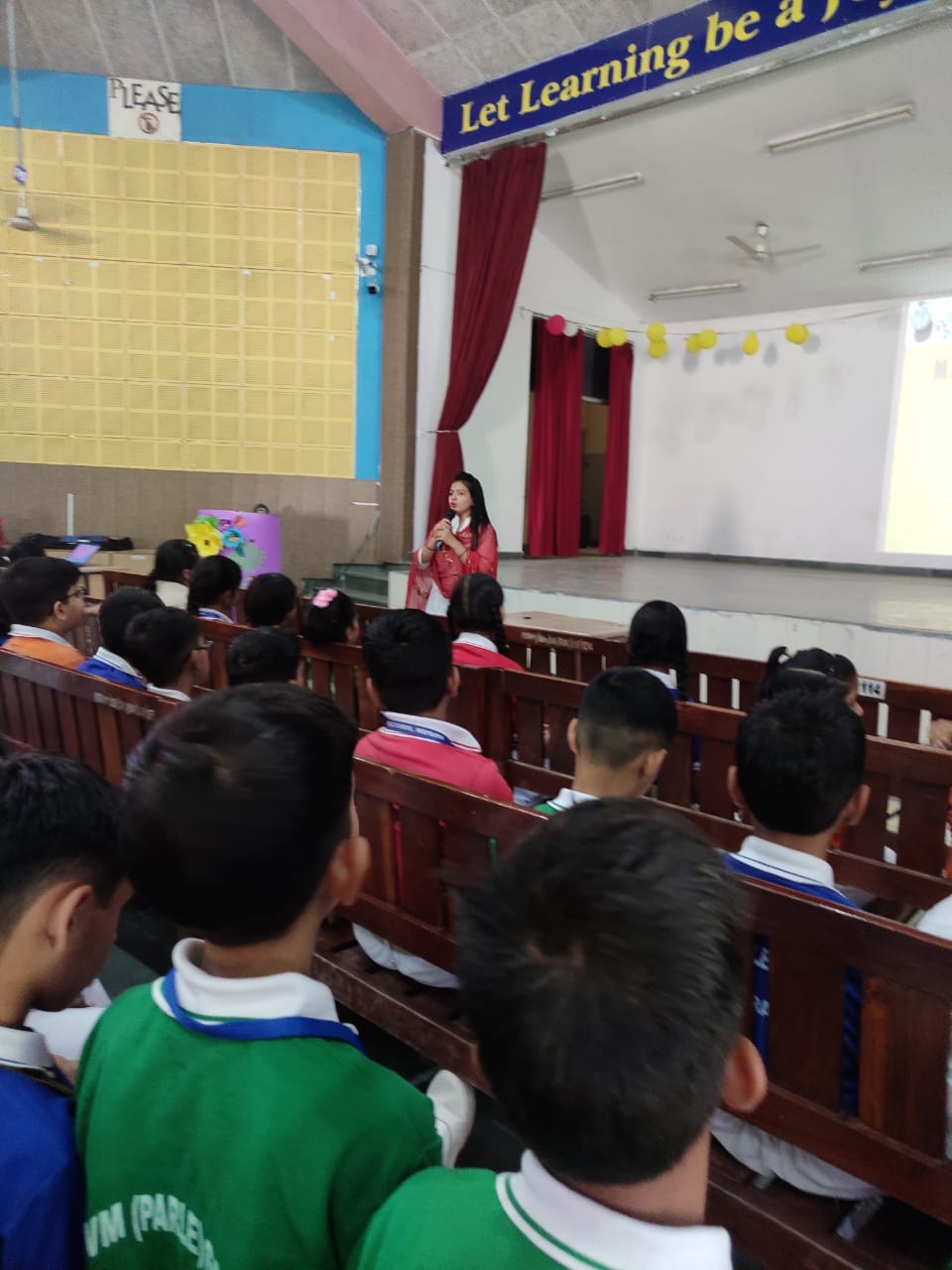 Spell Bee Competition – MDVM Parle School